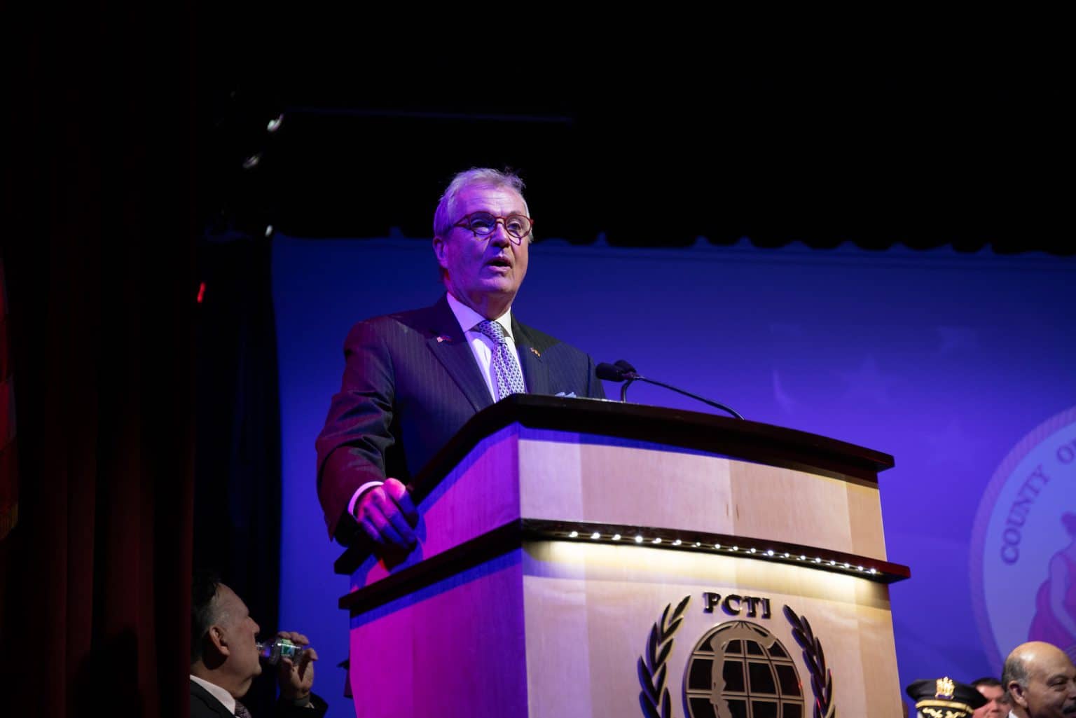 Murphy urges Democrats to make good on final progressive push